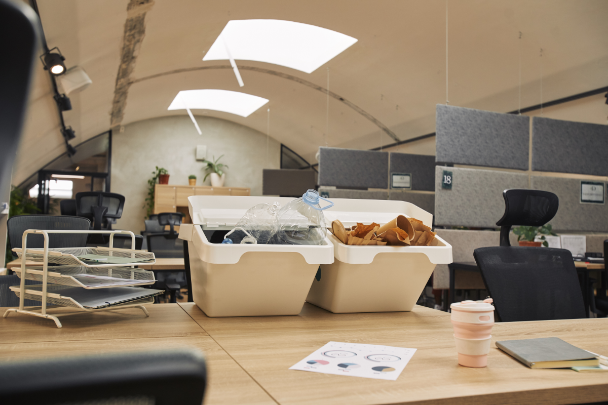 Zero-Waste Revolution: 18 Tips for the Workplace in 2025
