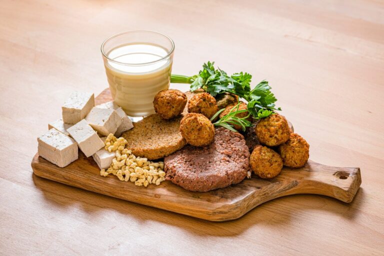 Alternative Protein: The Good, Bad, & Ugly 2025 Full Guide