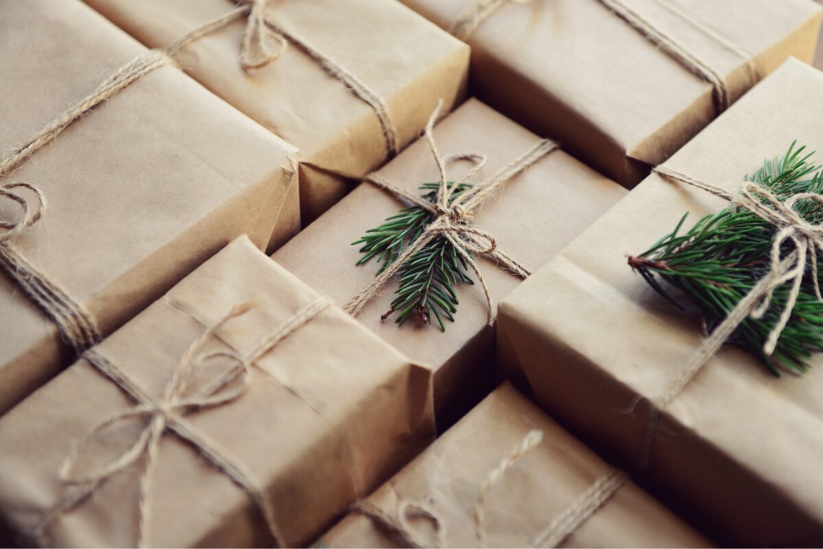 18 Eco-Friendly Wrapping and Packaging Tips for 2026