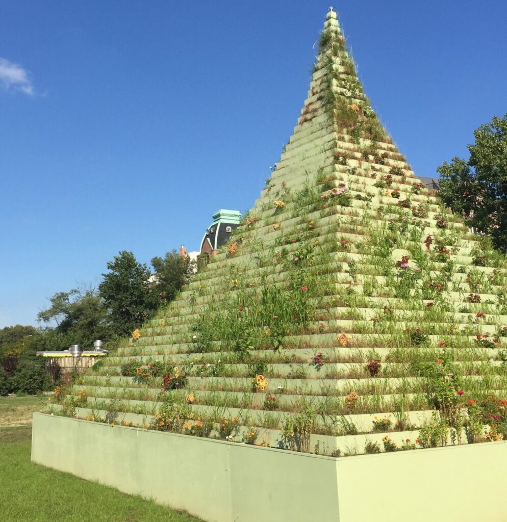 Sustainable Art: 2024 Ultimate Guide and Examples